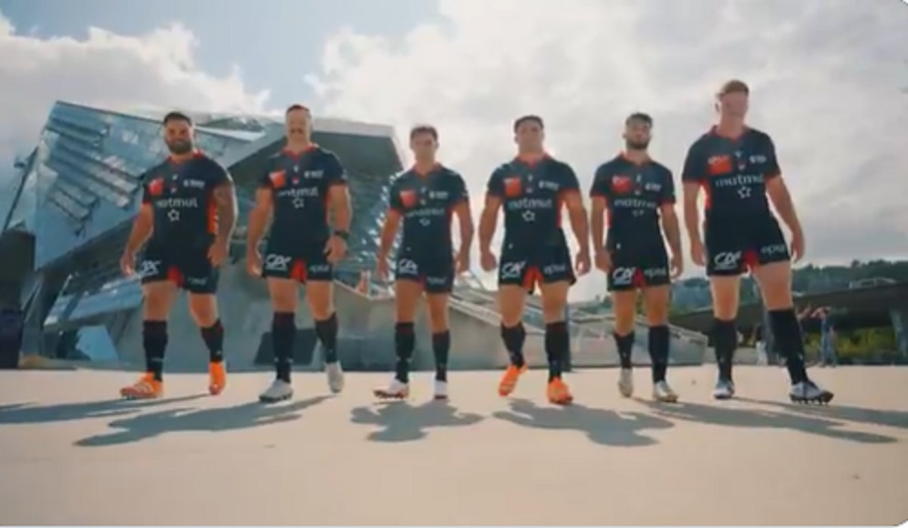 VIDEO : Le LOU Rugby dévoile son nouveau maillot version 2025 / 2026 ...