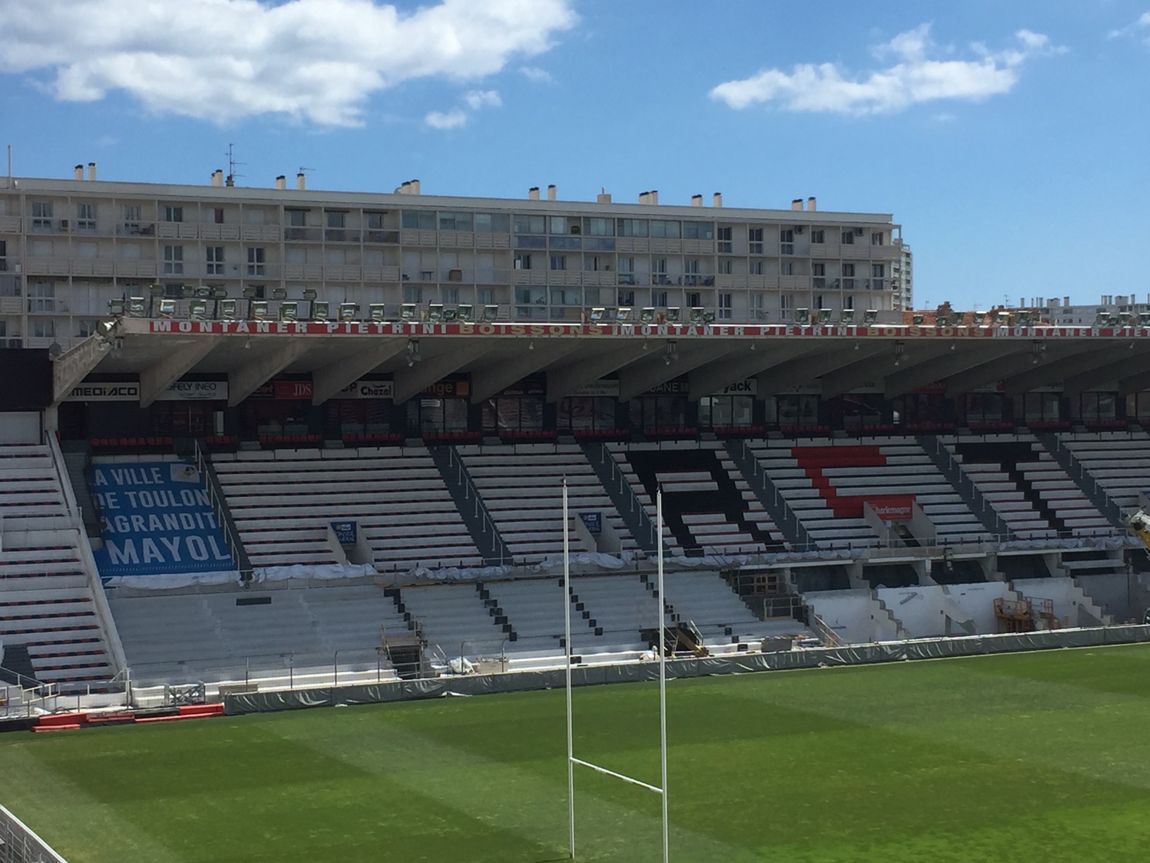 Photo: Les travaux du stade Mayol avancent avec une nouvelle tribune ...