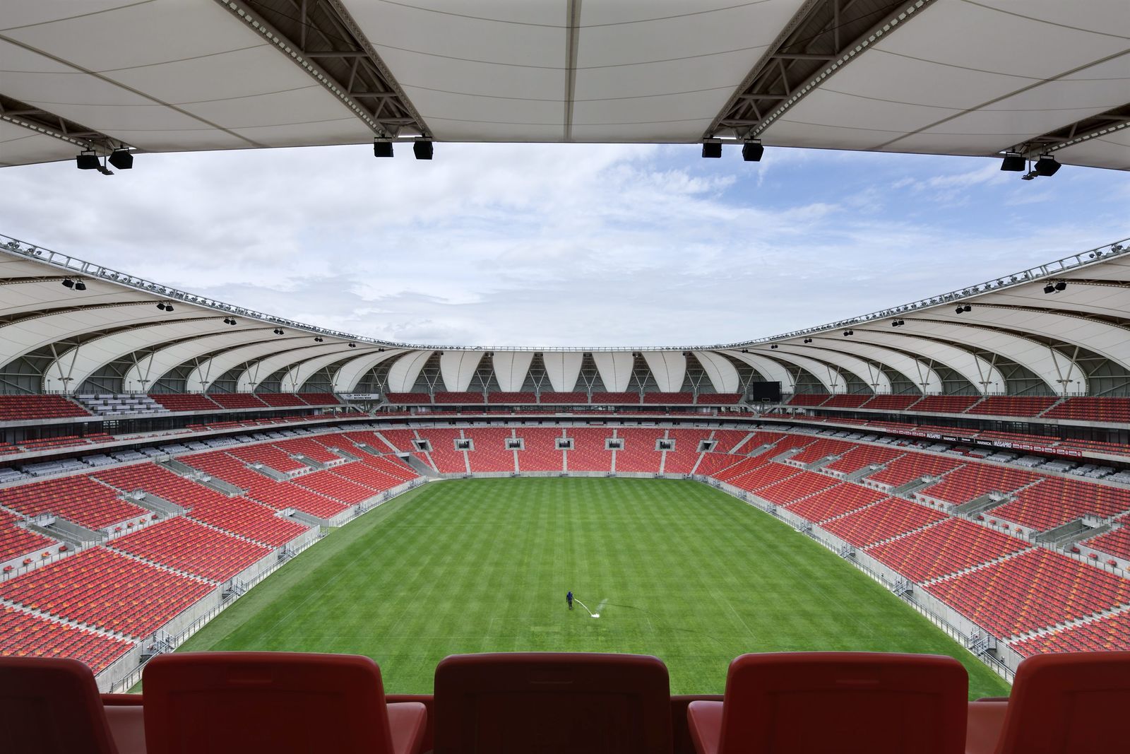 PHOTOS : Découvrez l’incroyable stade dans lequel Toulon va défier les ...