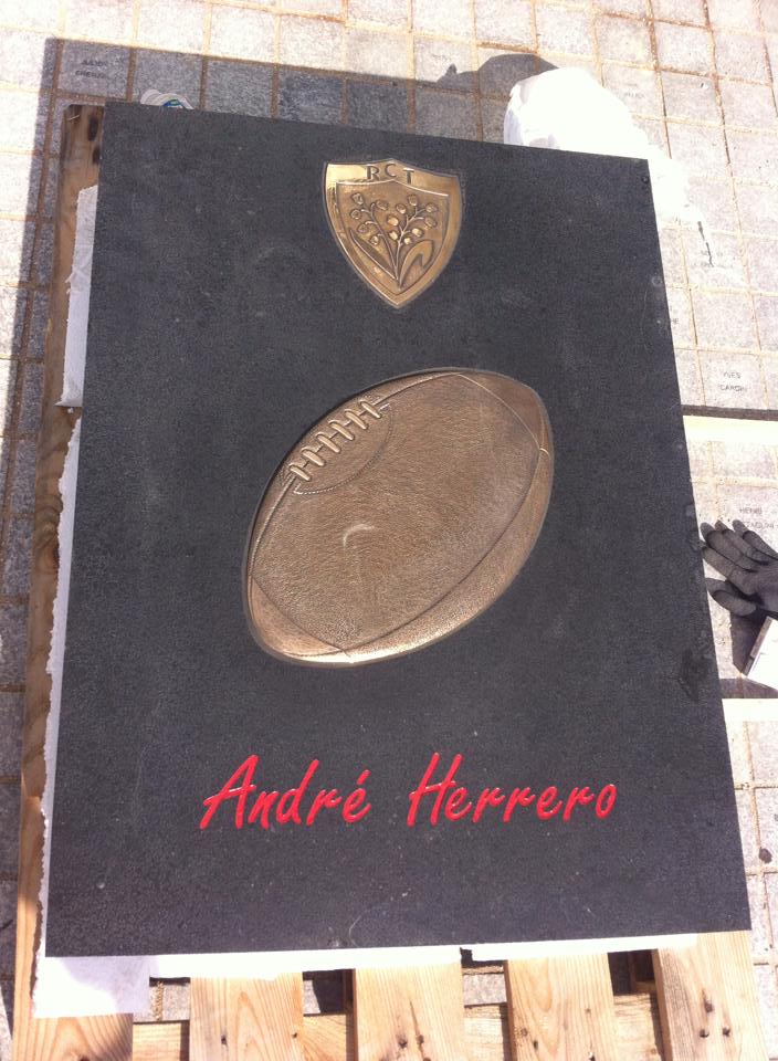 Photos: Découvrez les plaques des joueurs emblématiques du RCT ! - Blog RCT