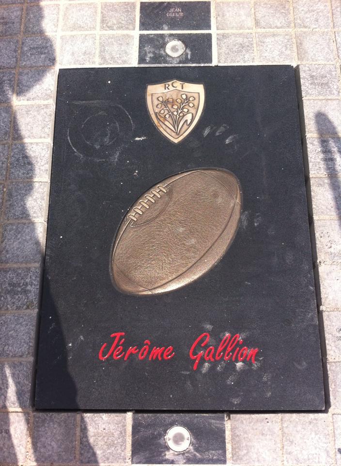 Photos: Découvrez les plaques des joueurs emblématiques du RCT ! - Blog RCT