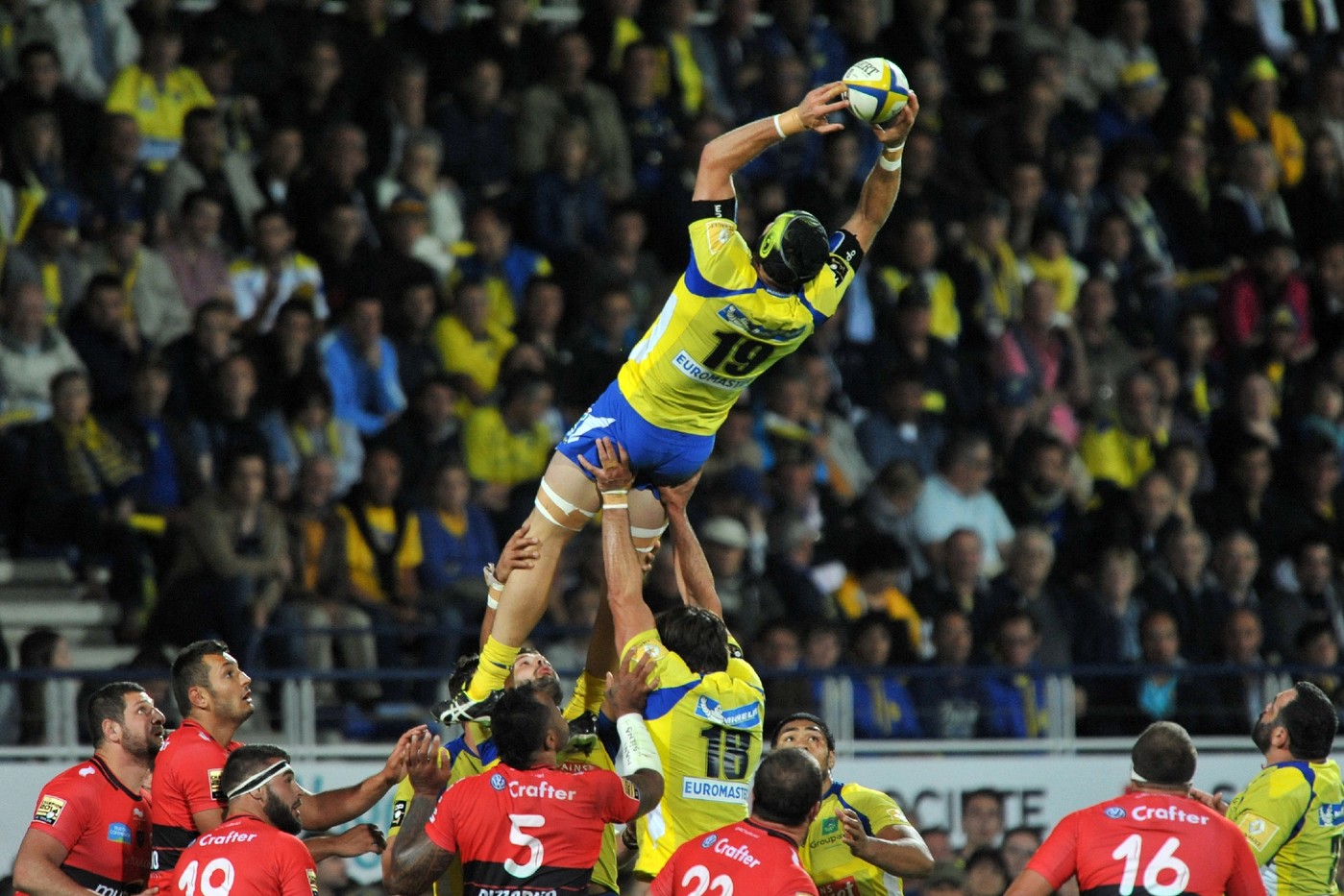La touche Toulonnaise a été lue par les Clermontois lors de la finale ...