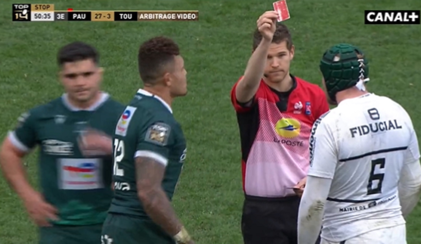 VIDEO : Vatubua allonge Chocobares et reçoit le 2ème rouge des Palois ... VIDEO : Vatubua allonge Chocobares et reçoit le 2ème rouge des Palois ...
